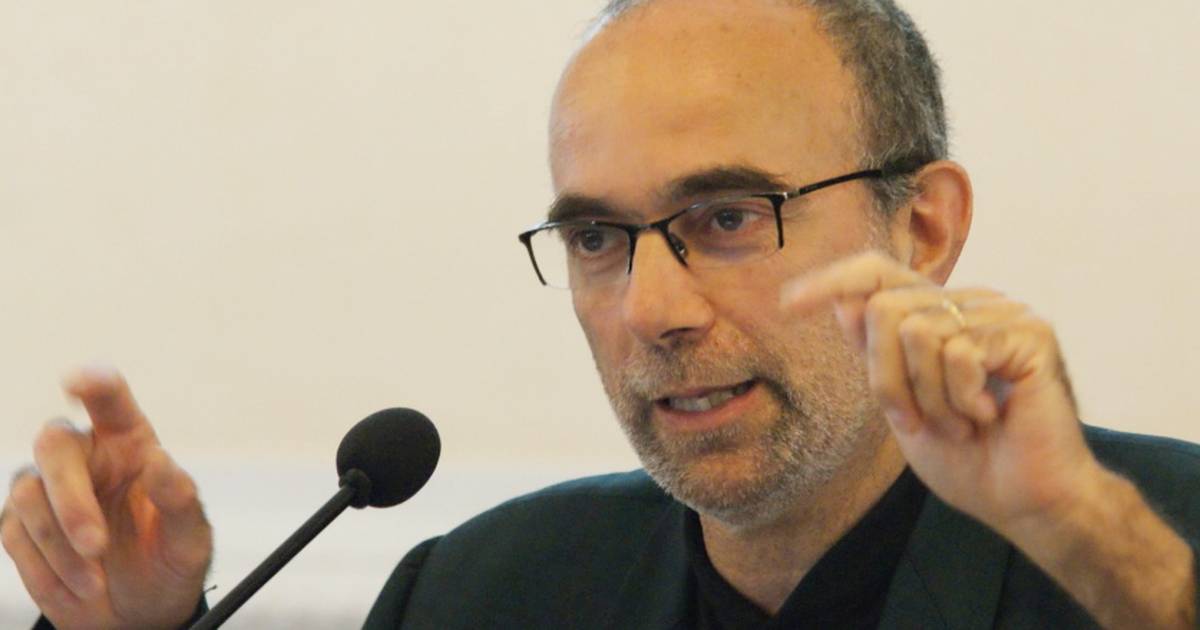 Maurizio Gambuzza | Ediciclo Editore Srl